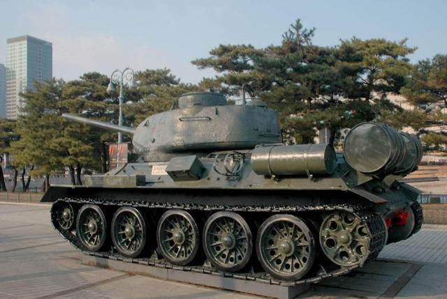 T-34坦克与T34重型坦克相比，区别是什么？这样看便很清晰