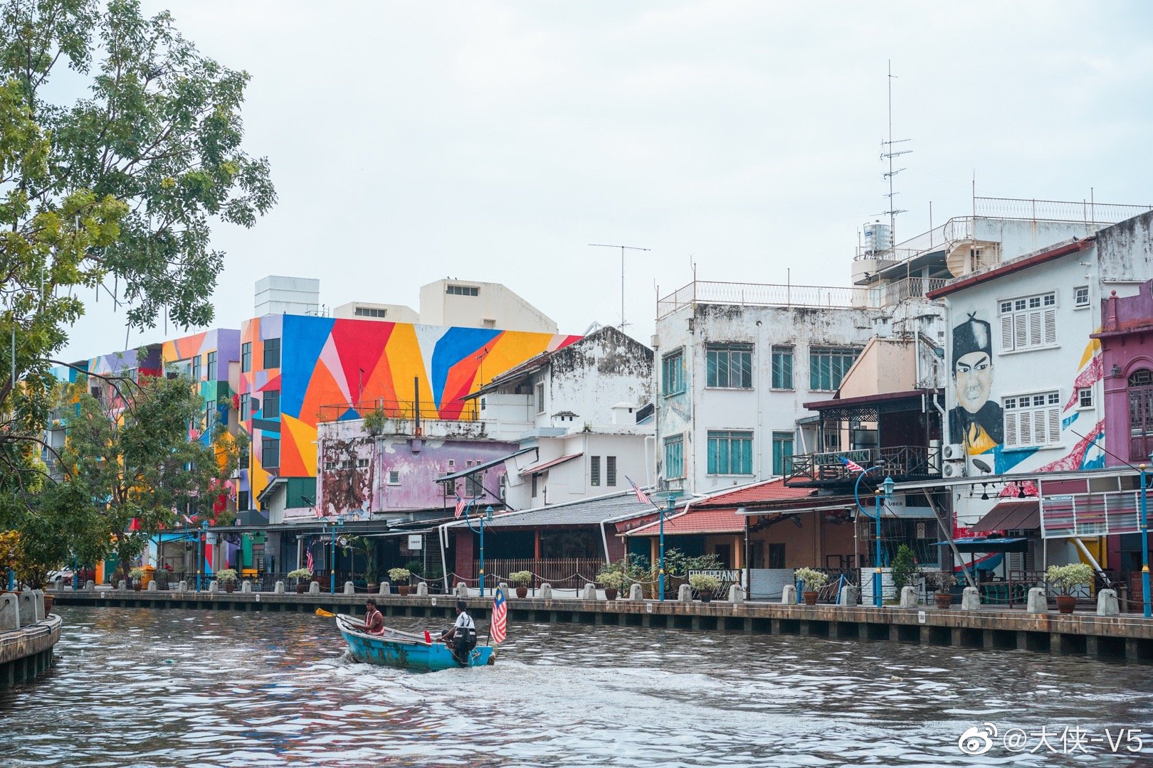 马六甲是马来西亚历史最悠久的古城，地处世界闻名的马六甲海峡一侧|马六甲|马来西亚|游船_新浪新闻