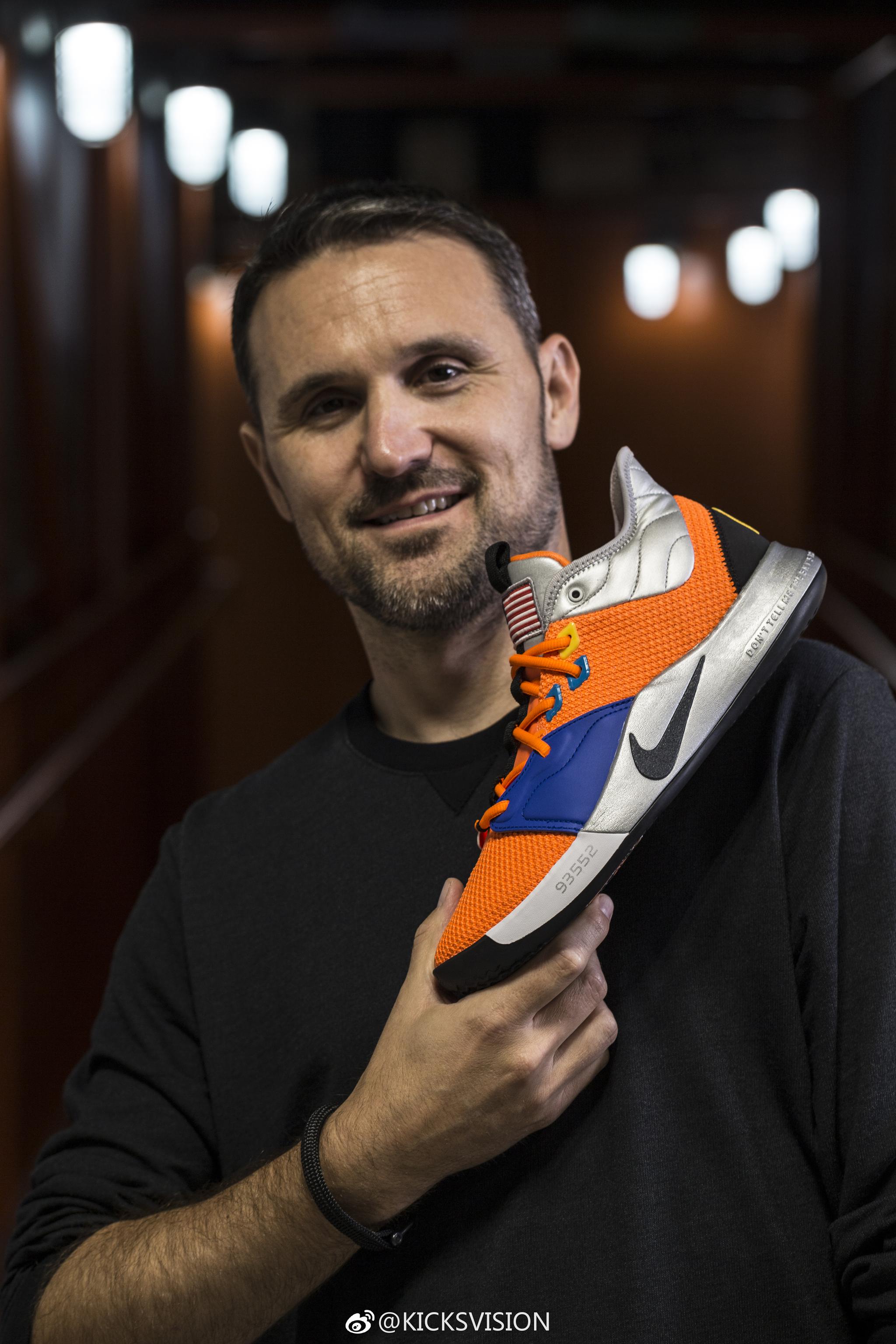 这次负责设计PG 3 的依然是Tony Hardman|设计_新浪新闻