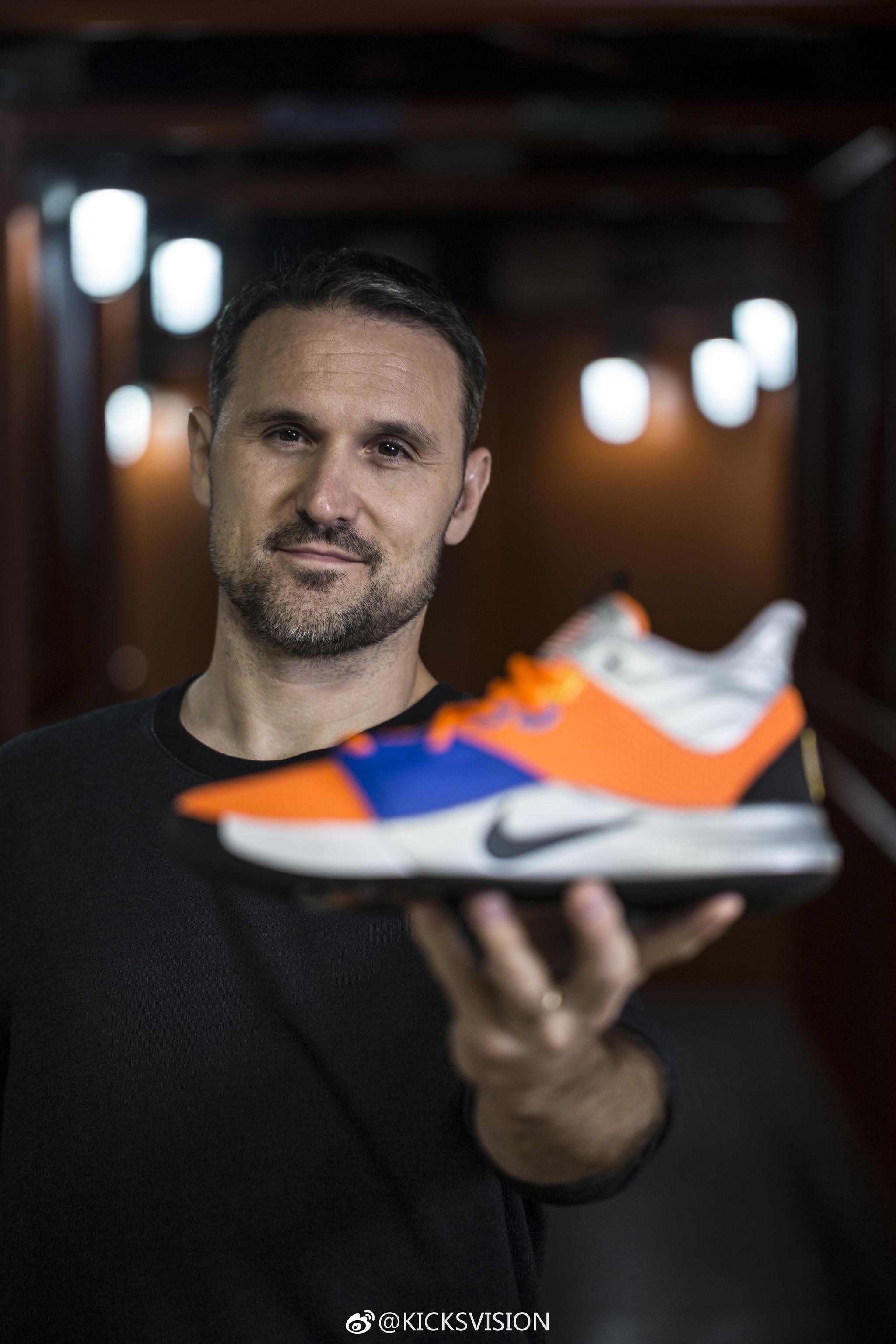 这次负责设计PG 3 的依然是Tony Hardman|设计_新浪新闻