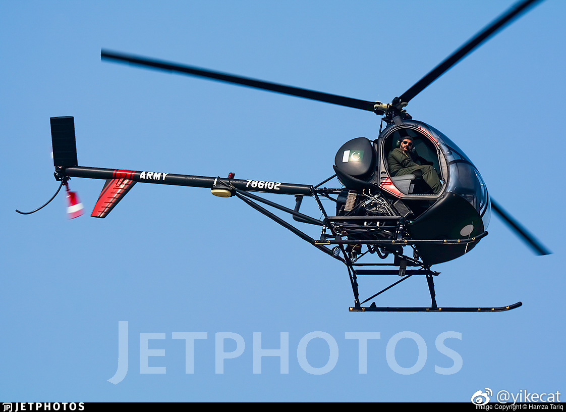 跨越两国的传奇——Sikorsky S-300C/Schweizer RSG 300（一）