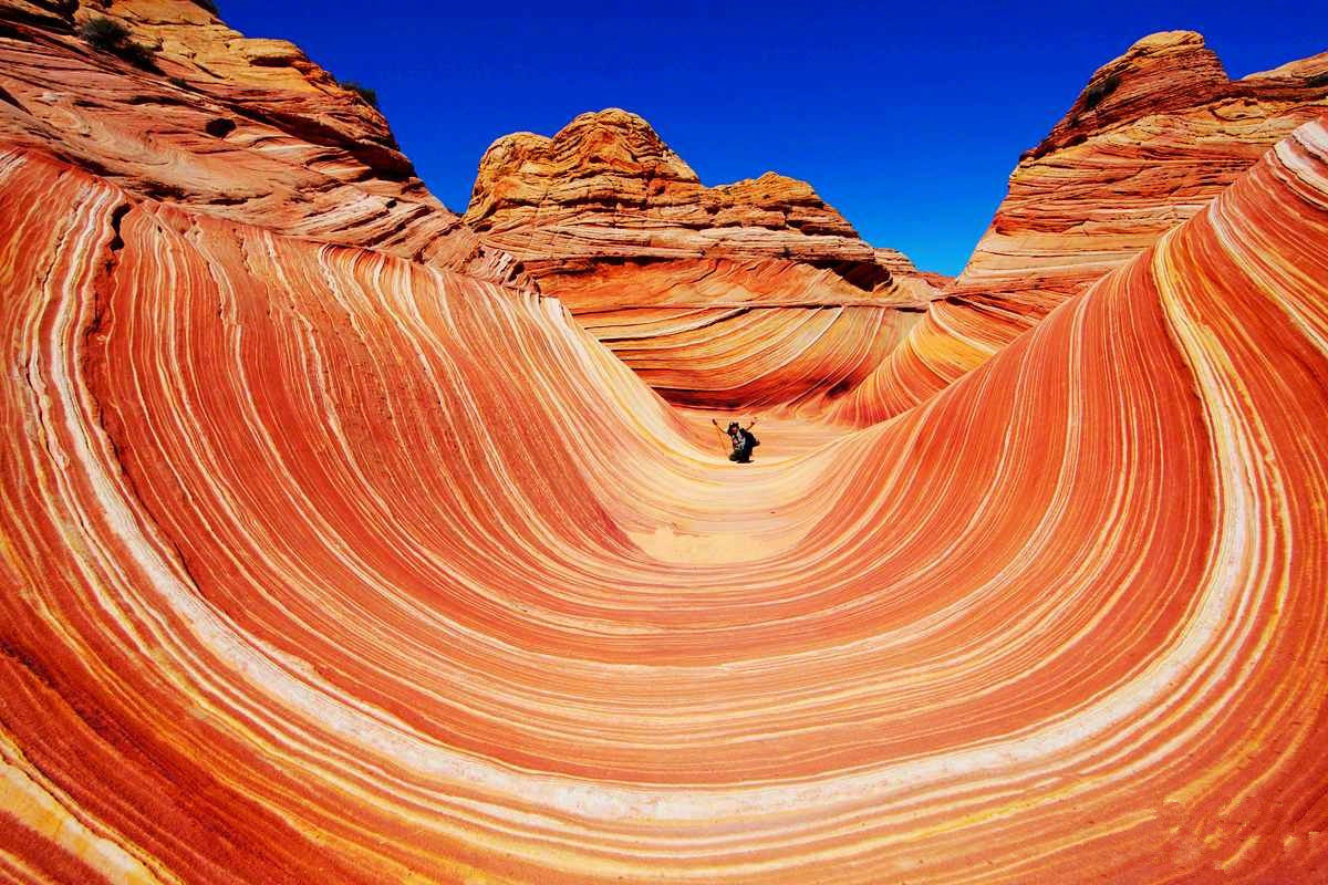 靖边波浪谷位于距陕西省靖边县东南22公里处龙洲乡的闫家寨子来到波|波浪谷|龙洲乡|靖边_新浪新闻