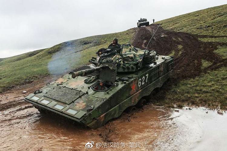 虽然都是叫ZBD-04，但是04和04A的差距真的不是一点