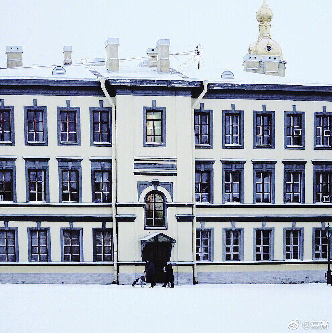 绿色的冬宫，蓝色的叶卡捷琳娜宫，黄色的彼得保罗要塞|彼得保罗要塞|叶卡捷琳娜|冬宫_新浪新闻