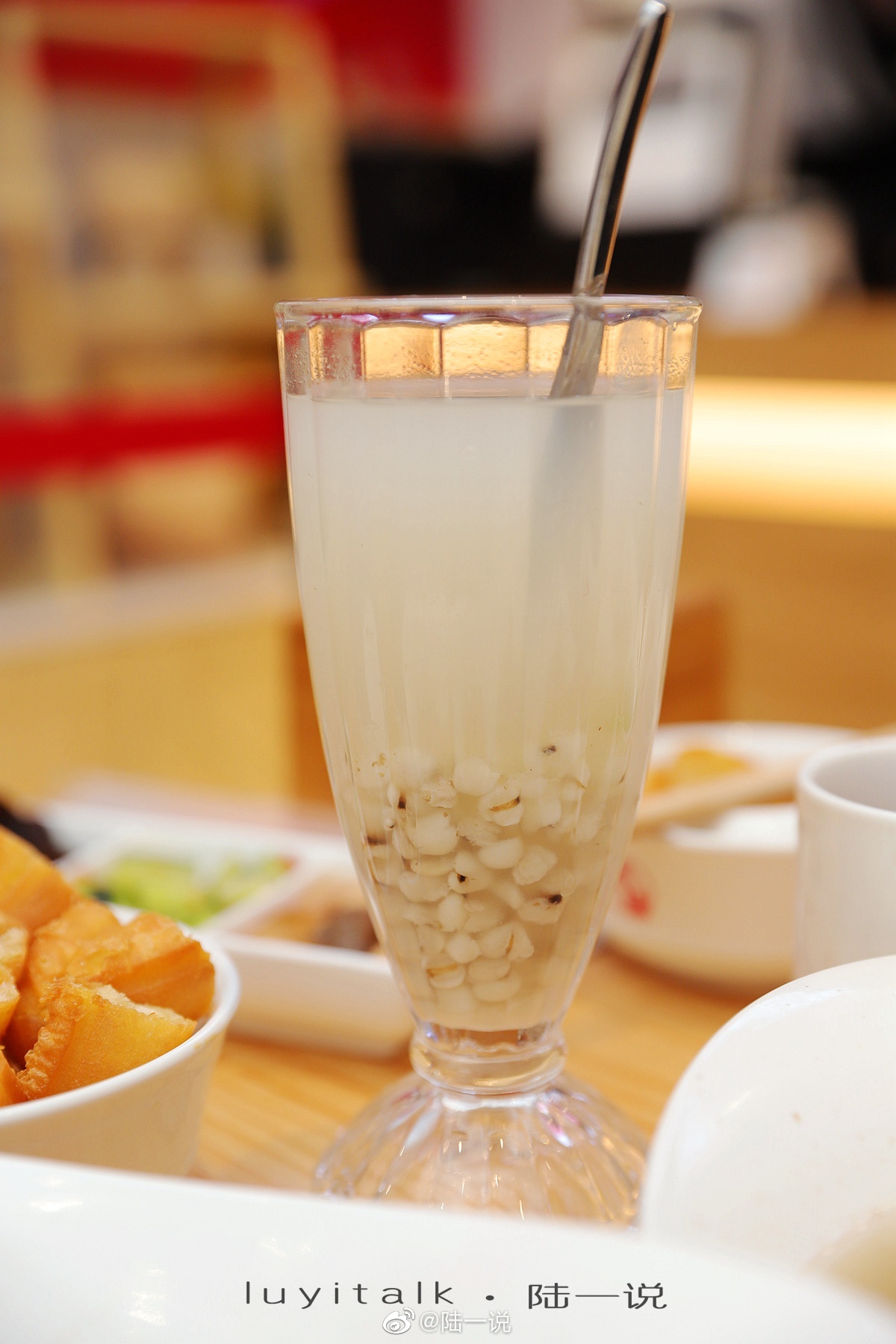 风靡新加坡30年|肉骨茶|油条|套餐_新浪新闻