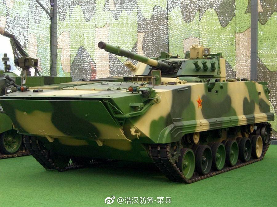 虽然都是叫ZBD-04，但是04和04A的差距真的不是一点|差距|散热网|驾驶舱_新浪新闻