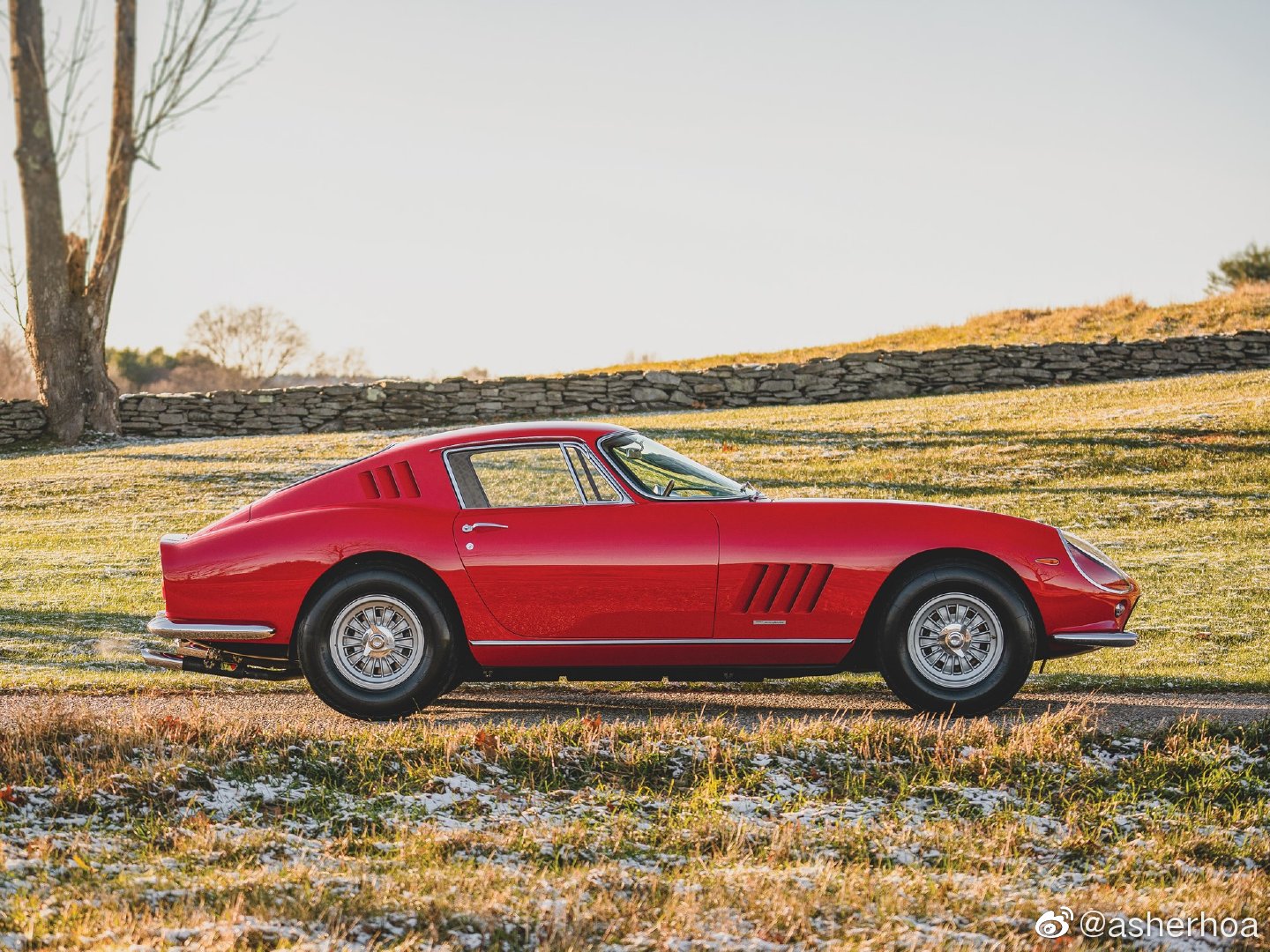 这台Scaglietti操刀设计的法拉利1965年款Ferrari 275 GTB/6C堪称艺术
