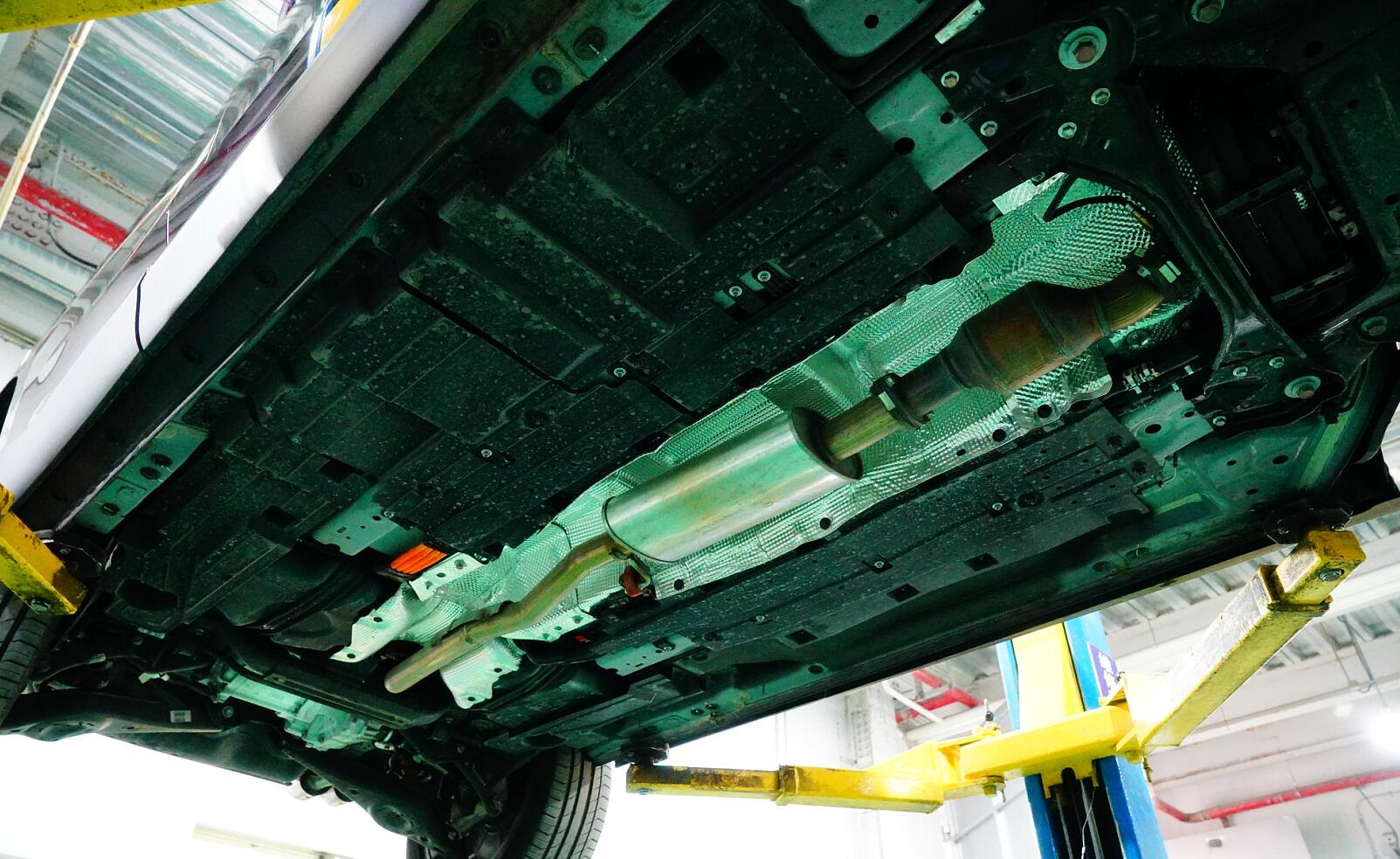 宋楠：实车对比长城WEY P8和比亚迪全新唐DM核心技术（连载28-新浪汽车