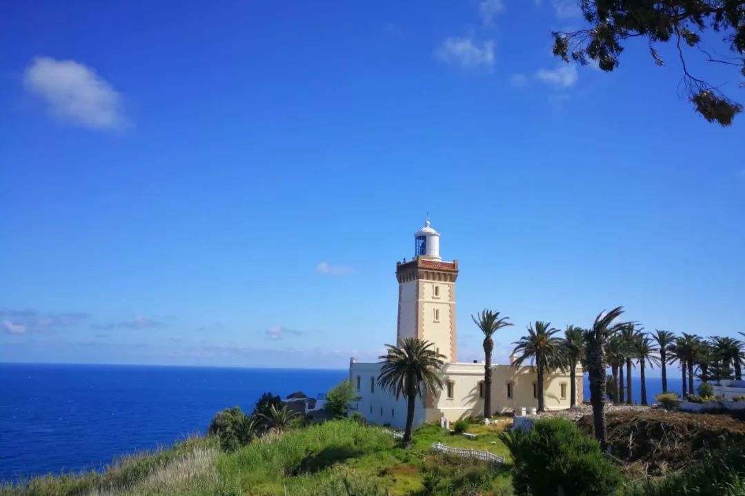 穿越直布罗陀海峡：非洲北岸不一样的摩洛哥|直布罗陀|丹吉尔|摩洛哥_新浪新闻