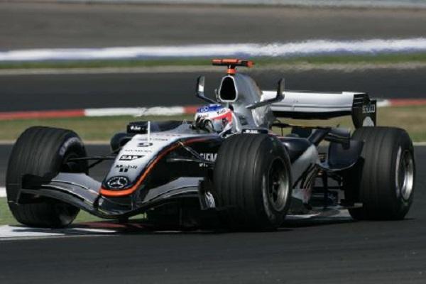 F1赛车到底有多难开？难度超乎你的想象，一般人还真开不了-新浪汽车