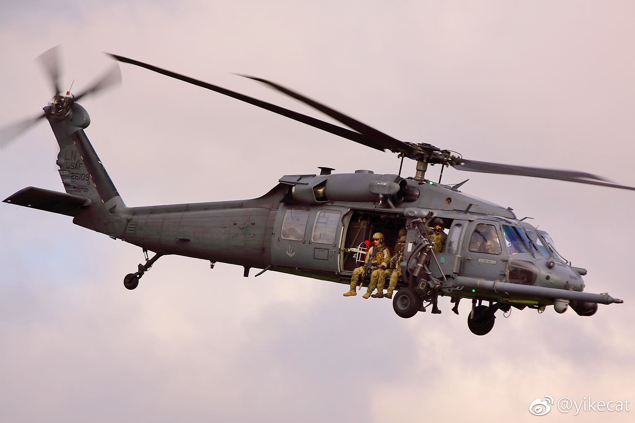 HH-60G Pave Hawk“铺路鹰”