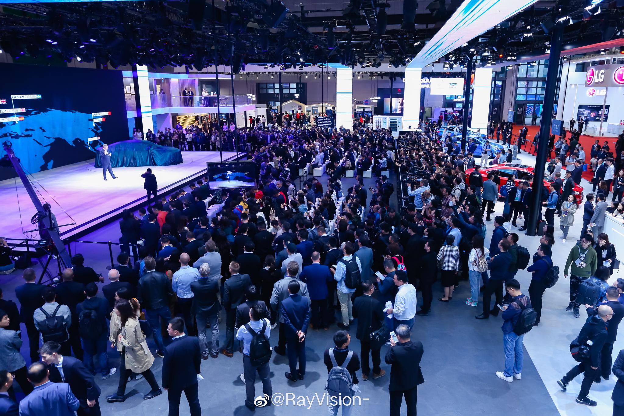 2019上海国际车展——吉利汽车展台花絮摄影@RayVision--新浪汽车