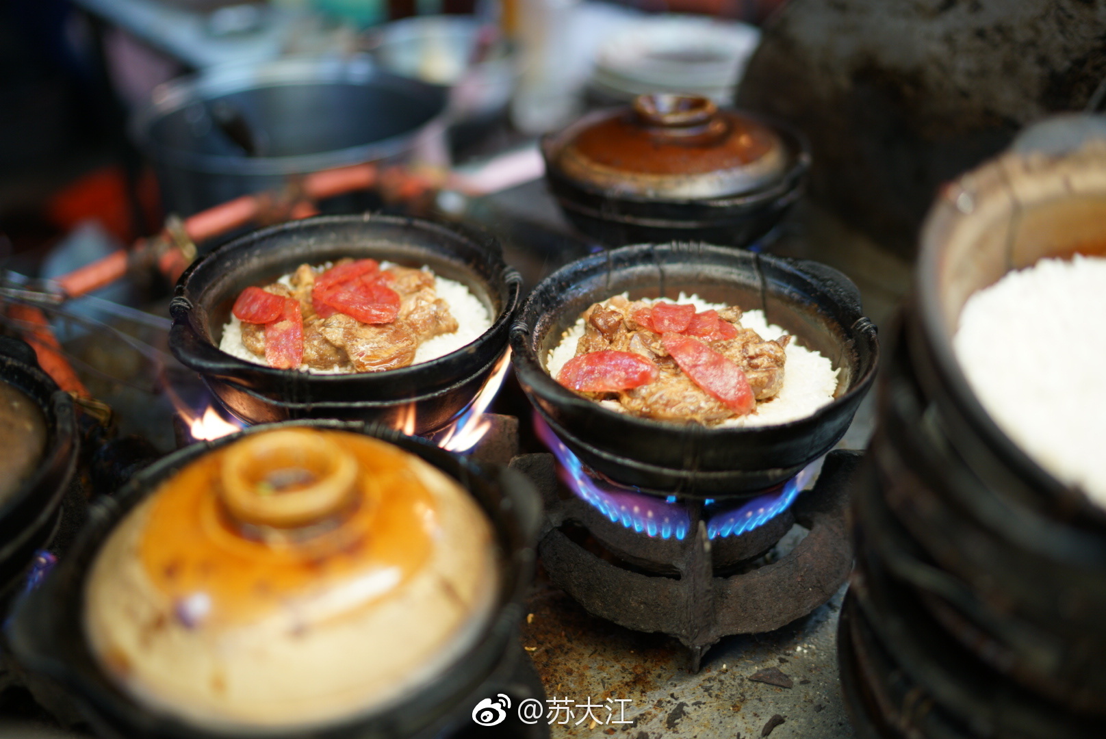 昨夜吃的好爽，我在@美丽沙巴 的丽都美食广场，穿梭在各个档口|档口|丽都|沙巴_新浪新闻