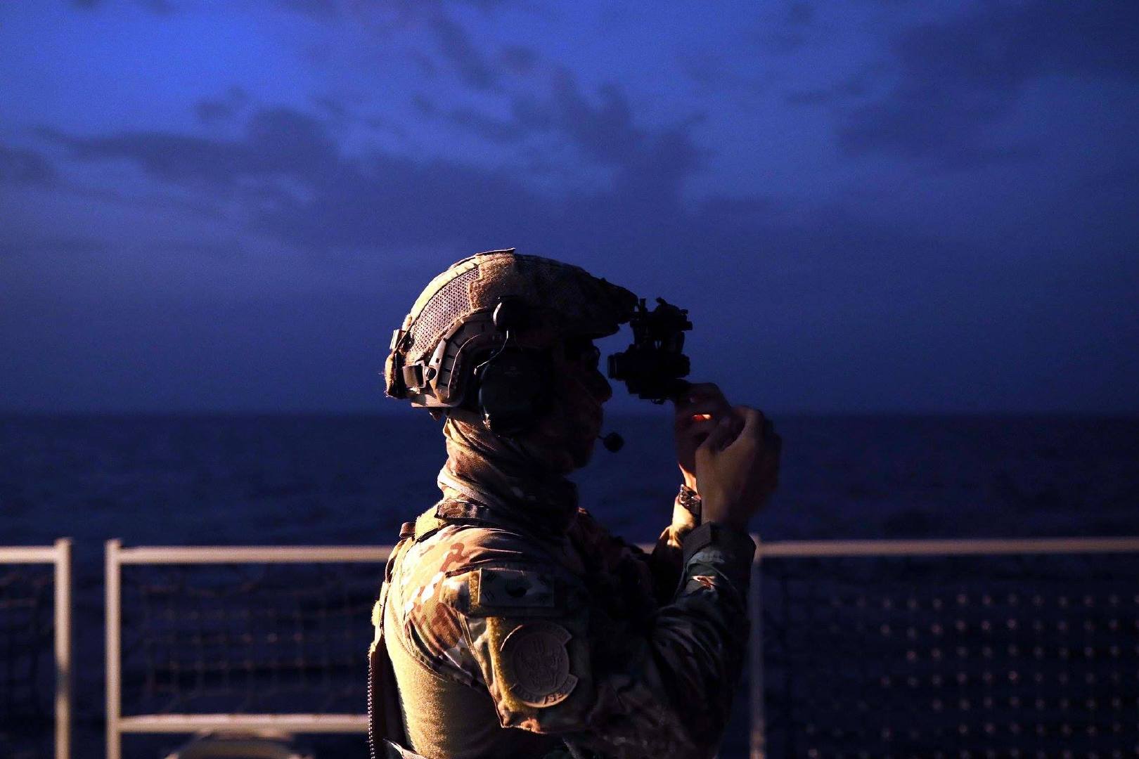 韩国海军水下爆破/海豹突击队（UDT/SEAL）作为韩国海军第28批“青海|青海|海军|海豹突击队_新浪新闻