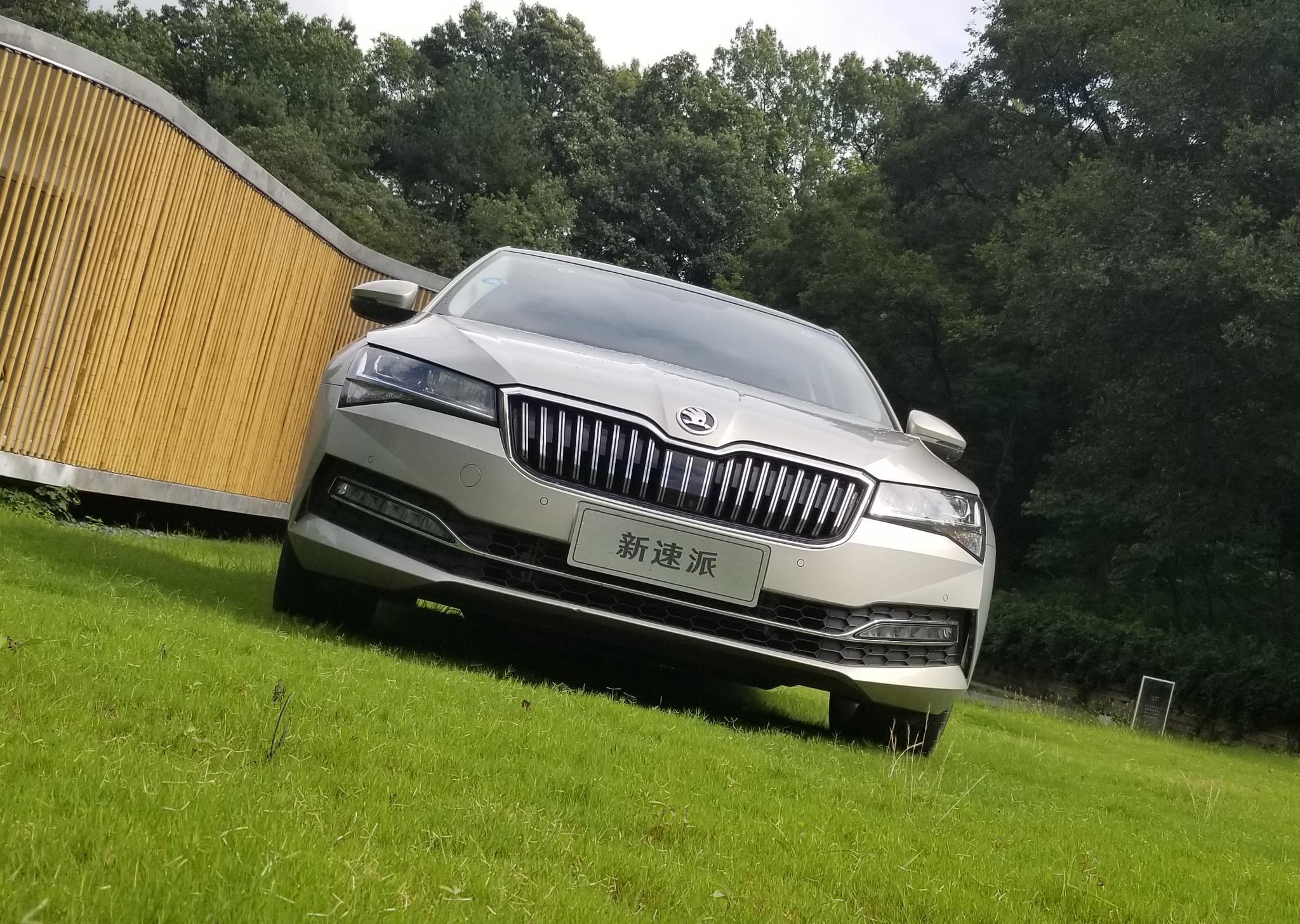 试驾斯柯达新速派，性价比赶超帕萨特、迈腾？