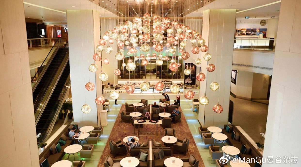 曼谷Pathumwan Princess Hotel（帕色哇公主酒店）位于曼谷商圈Siam区