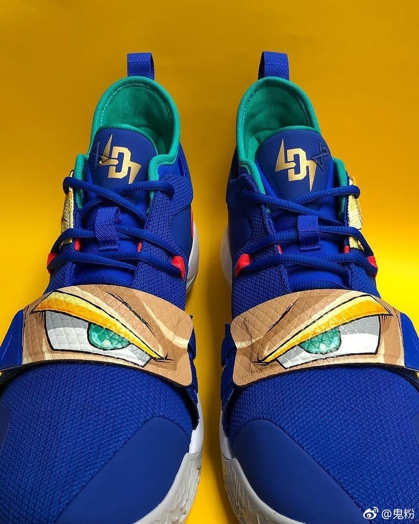 Luka DoncicNike PG2.5 Gohan平时应该是个“死宅男”吧？