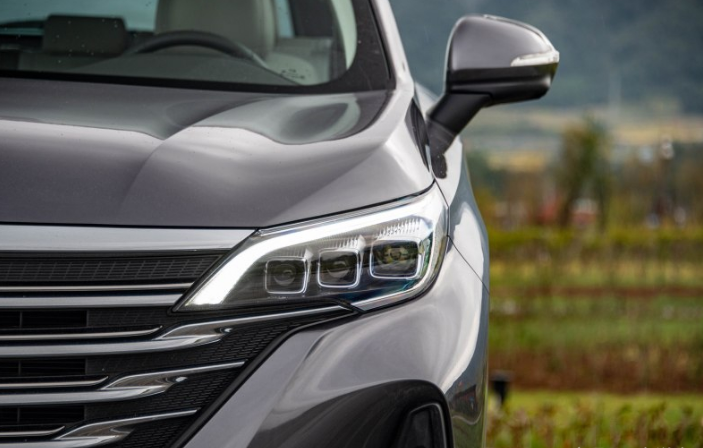 上市31天总销量达6422台！新传祺GS5能否成为一匹黑马？拭目以待-新浪汽车