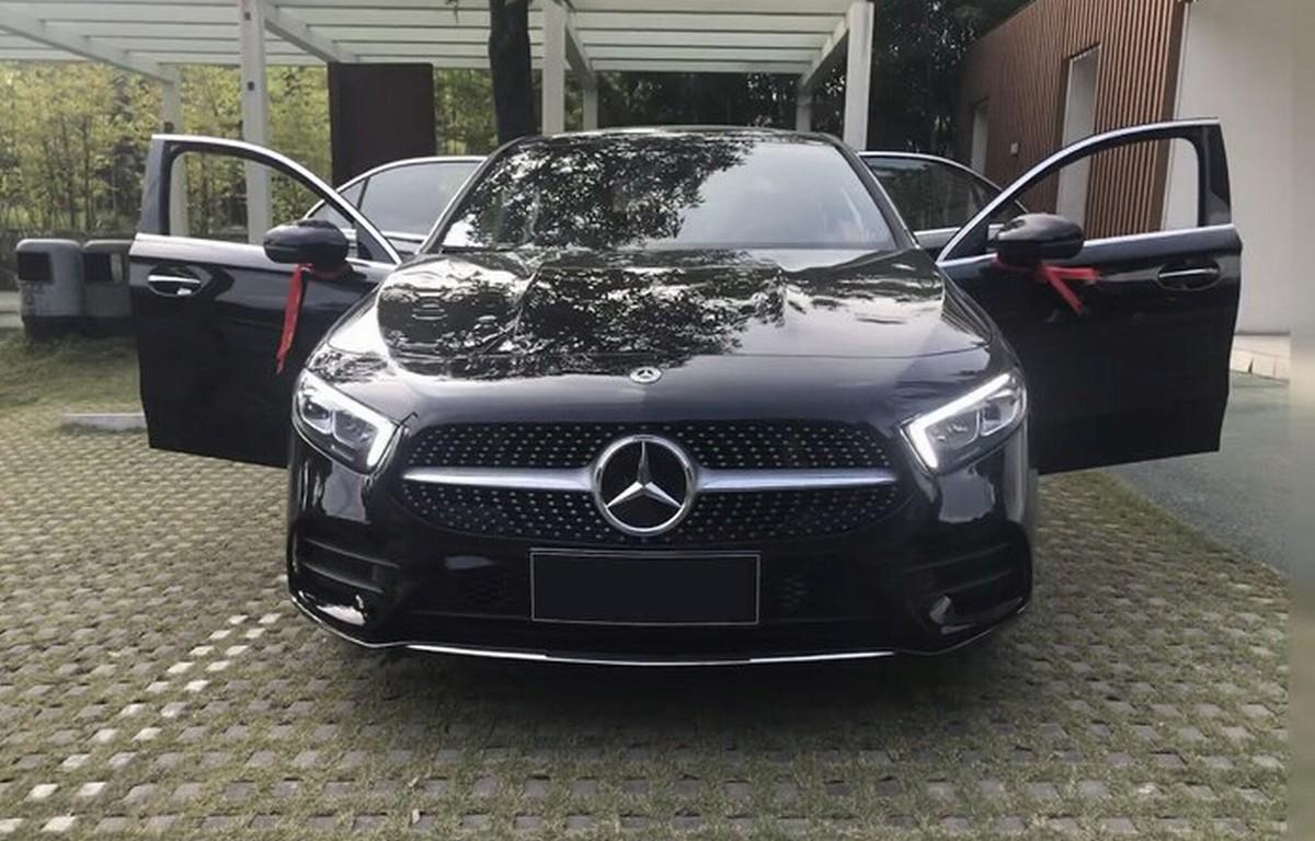 34万喜提奔驰A200L黑色，多图实拍，车主大赞：光看这内饰就值了-新浪汽车