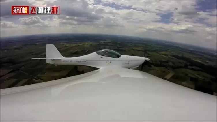 飞机评测：武汉造售价百万级别超豪华“空中超跑”FK14即将上市-新浪汽车