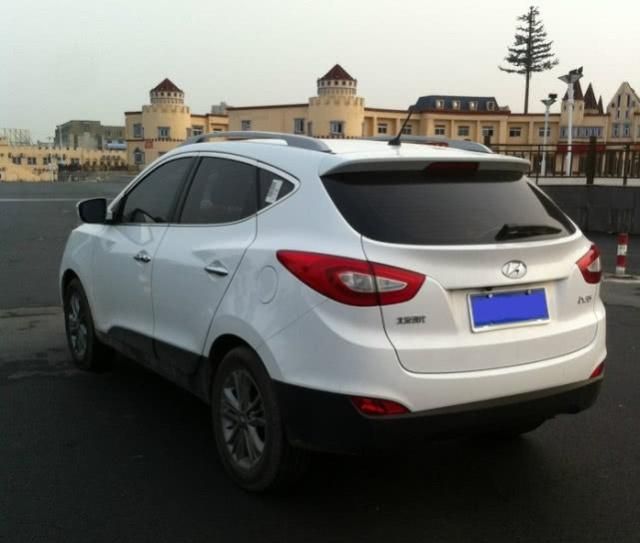 男子想买二手现代IX35，女销售：贷款吧，不会亏待你的-新浪汽车