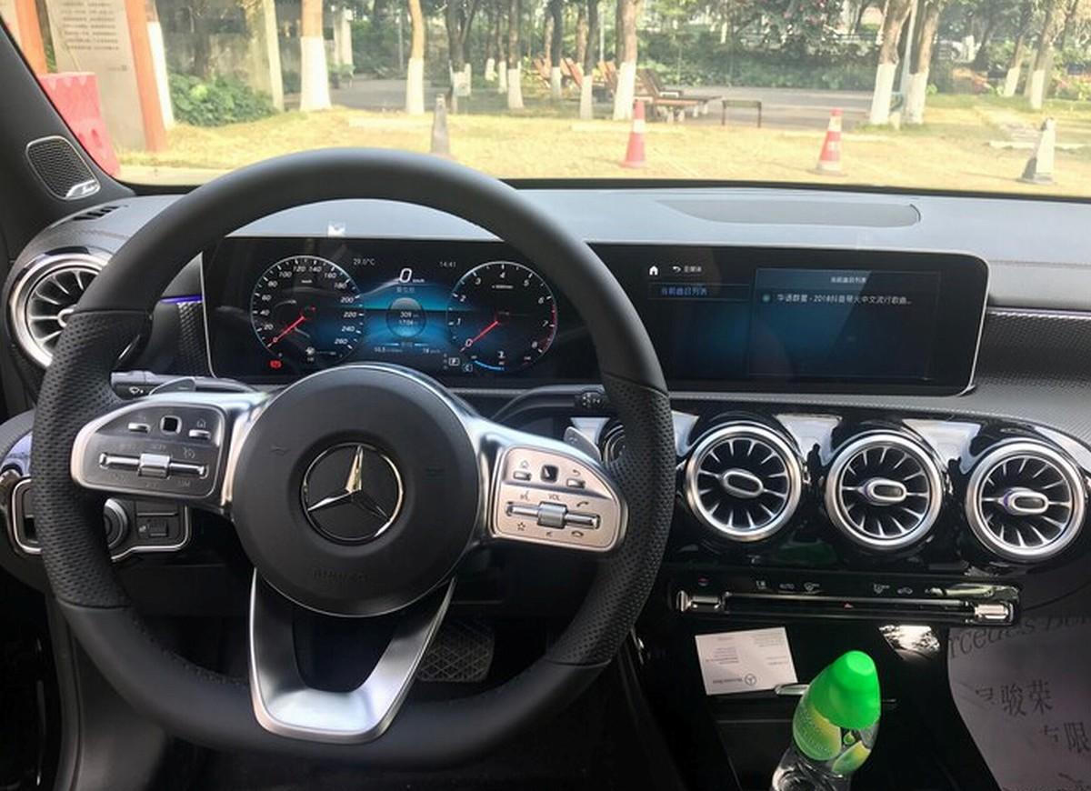 34万喜提奔驰A200L黑色，多图实拍，车主大赞：光看这内饰就值了-新浪汽车