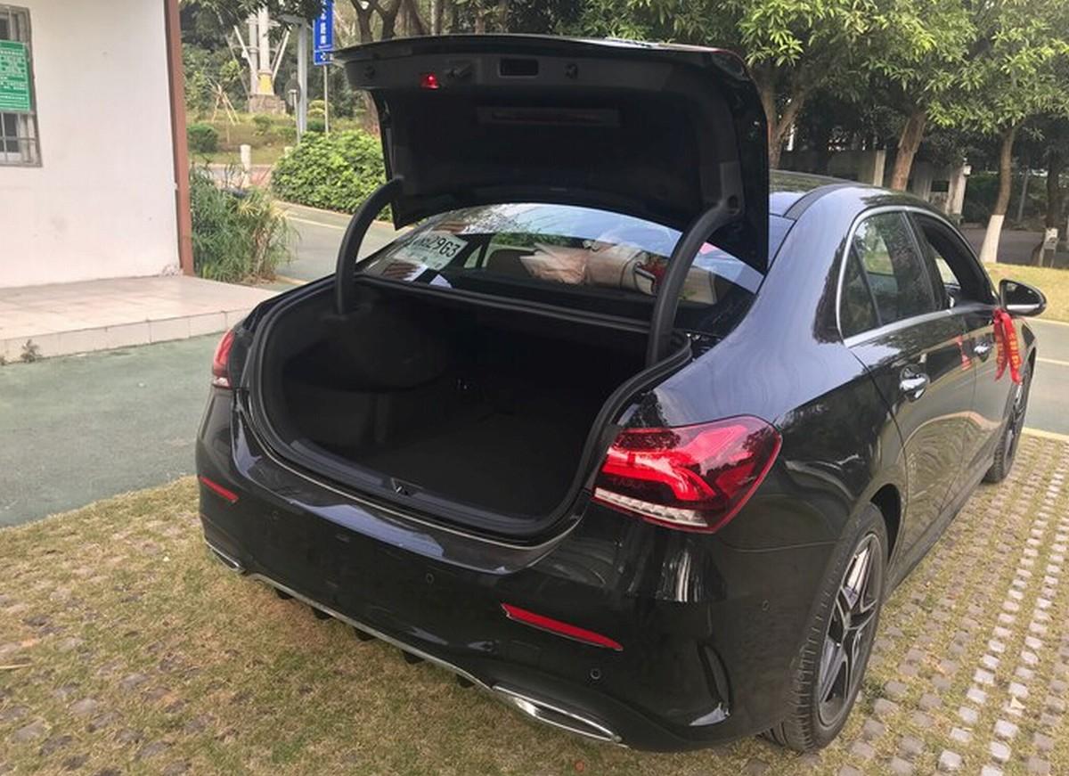 34万喜提奔驰A200L黑色，多图实拍，车主大赞：光看这内饰就值了-新浪汽车