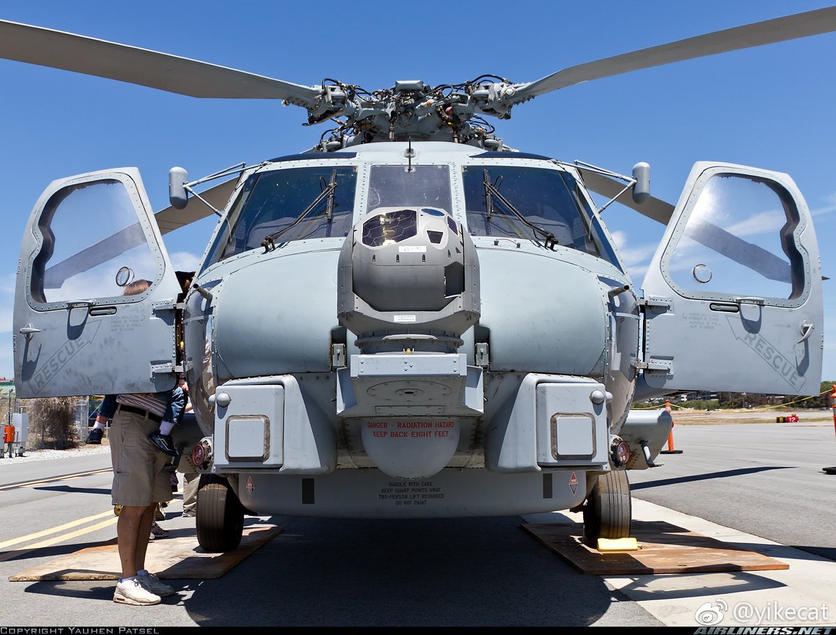 MH-60R Strike Hawk“攻击鹰”