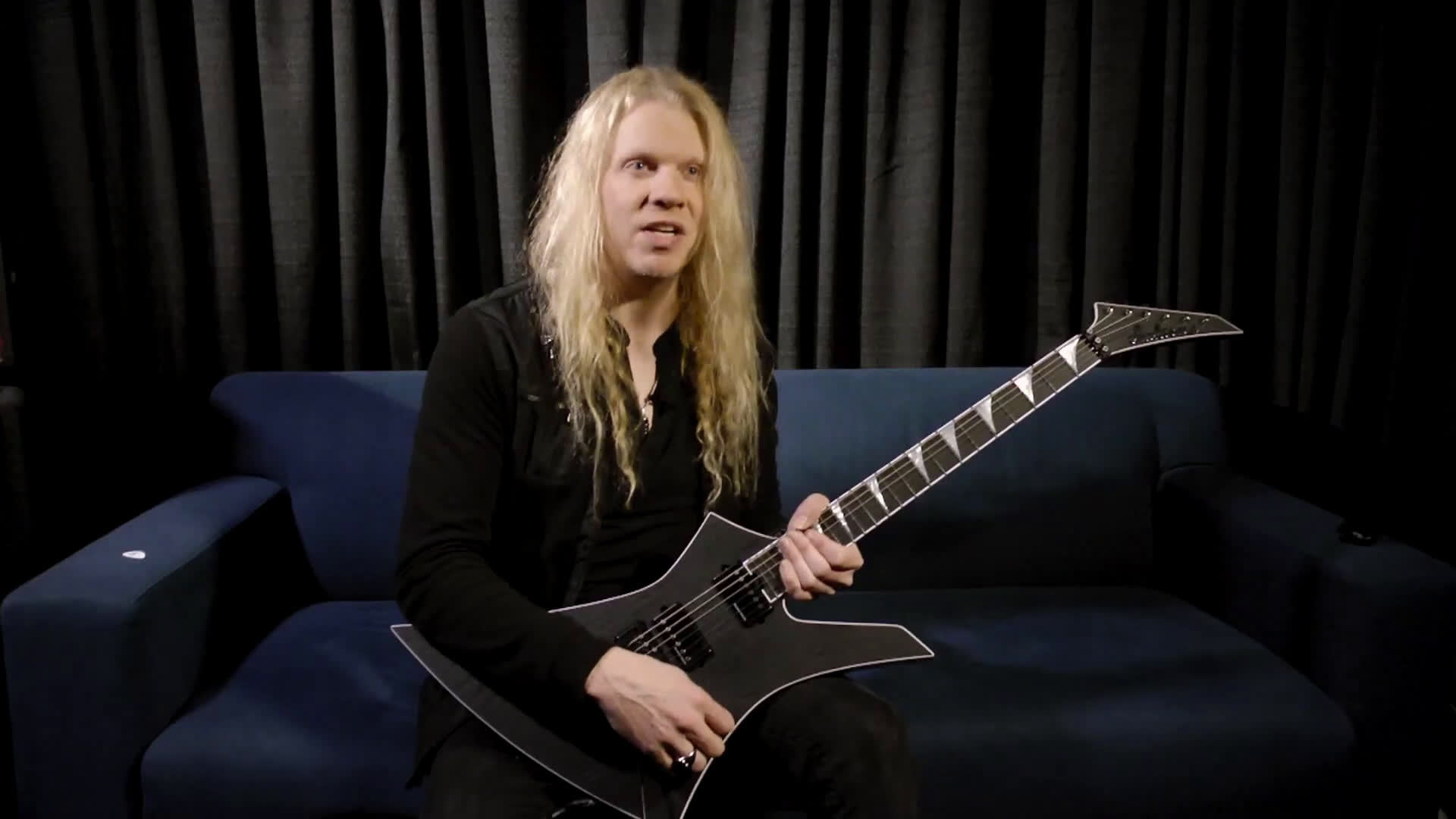 美国金属吉他手Jeff Loomis（ARCH ENEMY、前NEVERMORE）与Jackson合|吉他手|宣传视频|签名_新浪新闻