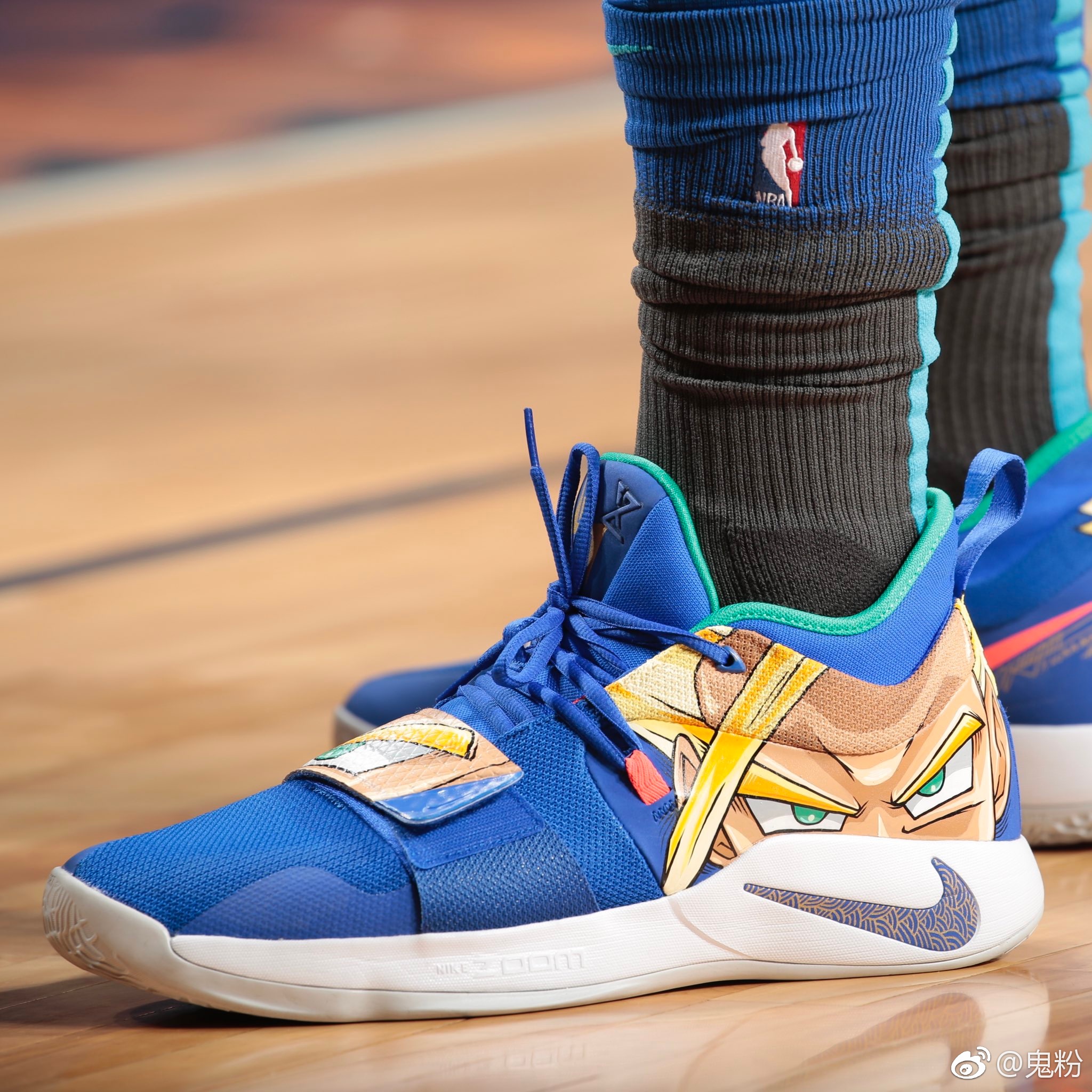 Luka DoncicNike PG2.5 Gohan平时应该是个“死宅男”吧？