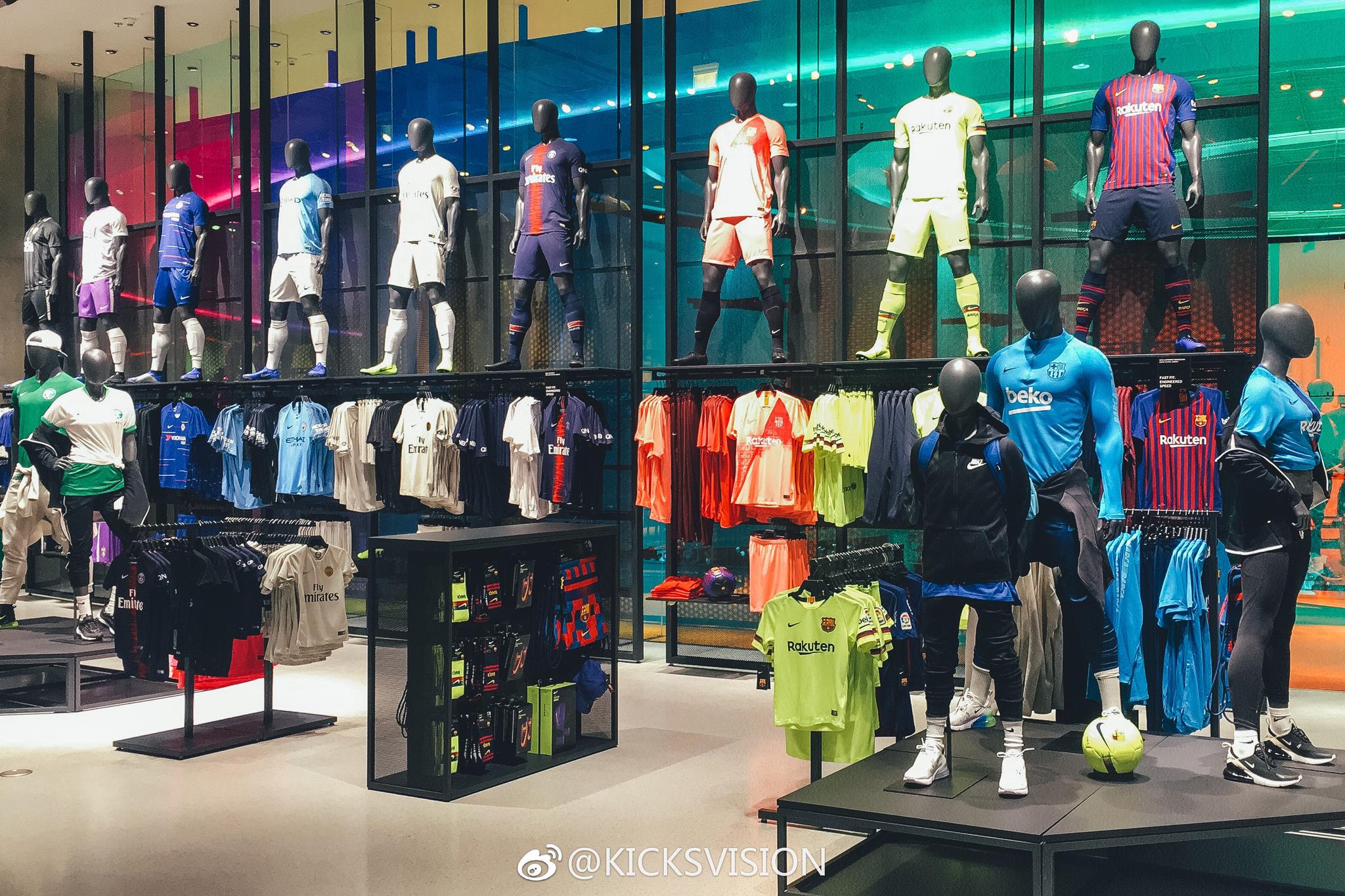 Nike Town Dubai是中东地区最大的一家Nike店铺