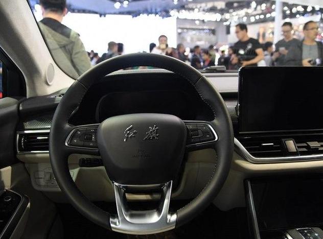 传统汽油车红旗H5稍有起色，一汽马不停蹄造纯电SUV：红旗EHS3-新浪汽车