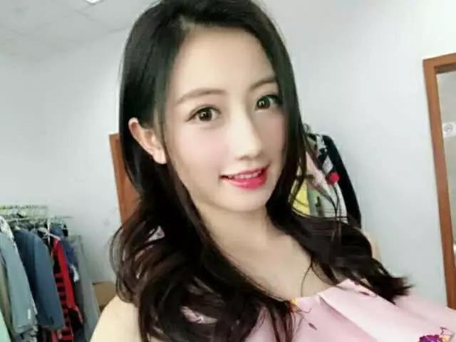 KPL解说段位盘点,Gini是王者25颗星,琪琪和英凯只是星耀!|段位|琪琪|英凯_新浪新闻