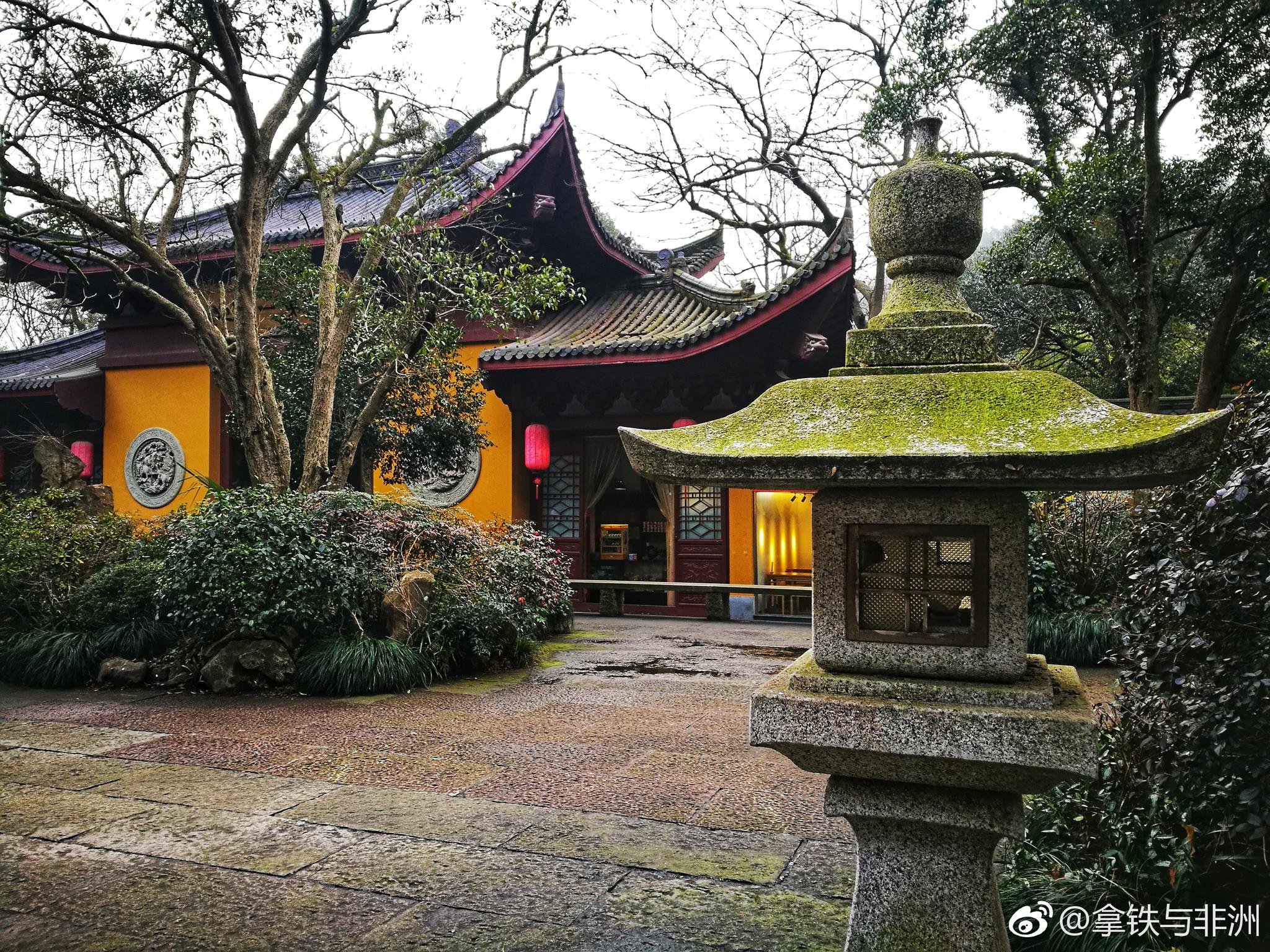 杭州的永福禅寺，虽然没有灵隐寺名声大，也没有灵隐寺恢宏大气