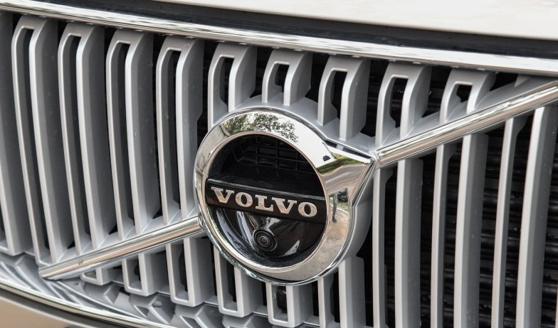 外观吸睛赛宝马，内饰质感比奔驰，全系2.0T+8AT，为何无人买账-新浪汽车