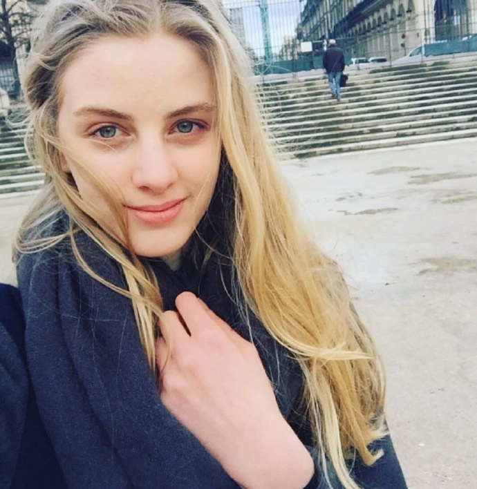 纯正金发妞 Deva Reeb