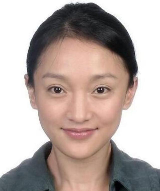 明星们的证件照，刘诗诗周迅好清纯，Angelababy陈伟霆有点像|证件照|周迅|陈伟霆_新浪新闻