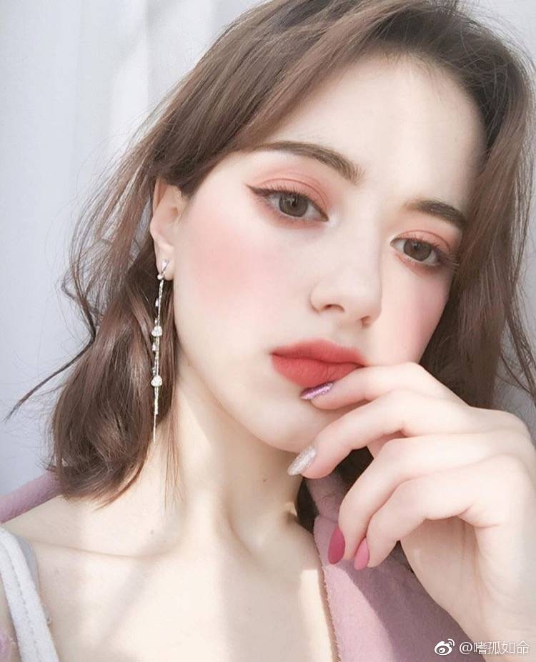 分享俄罗斯美少女Anna Primak