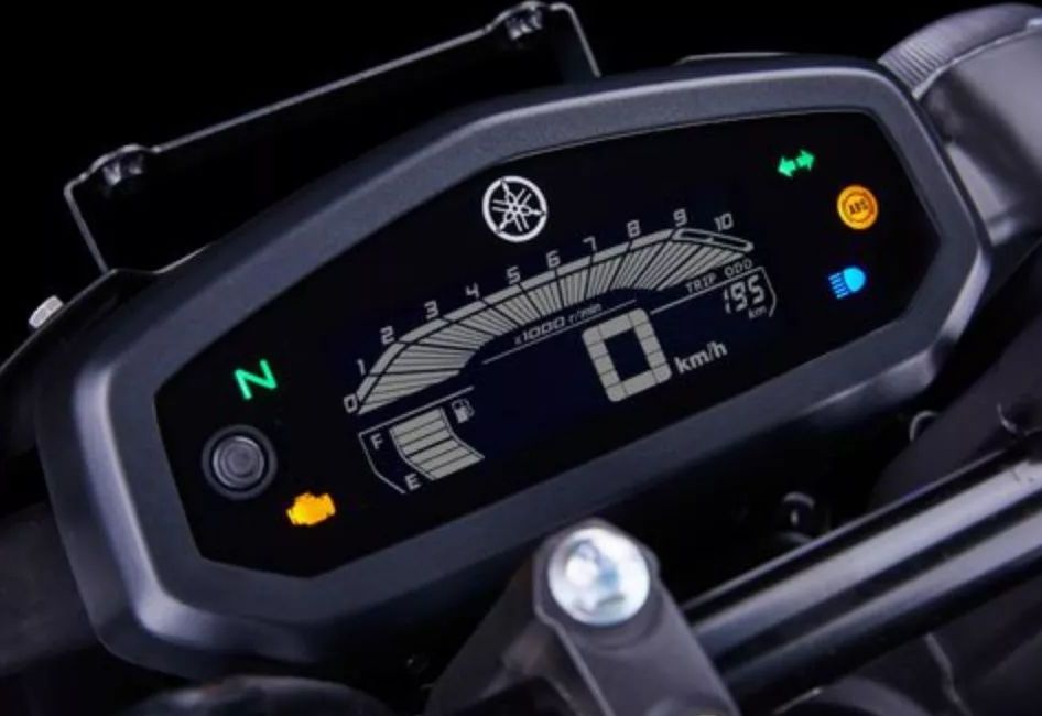 进口实用街车，2019款雅马哈FZ150-FI，外观全面换新-新浪汽车