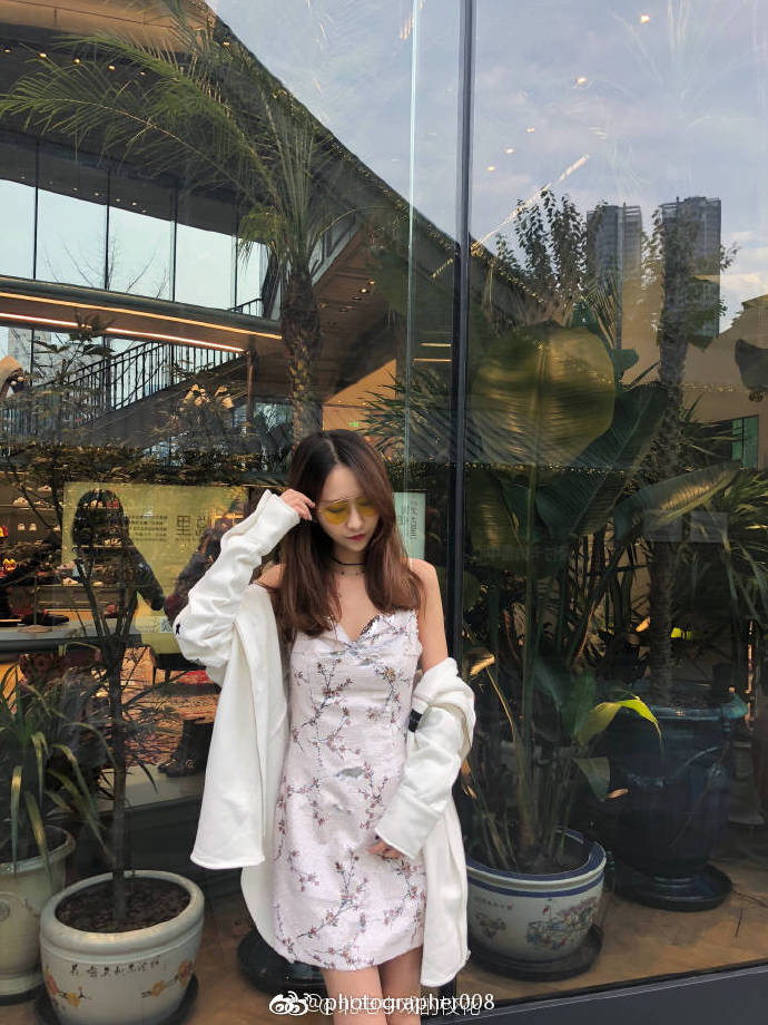 /狮子座/ 身高164 /体重44KG /金融行业