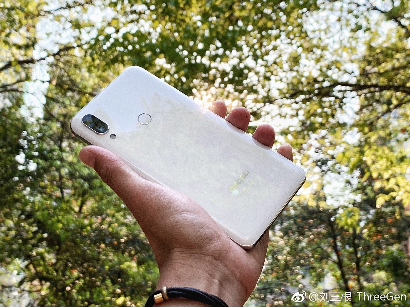 魅族Note9 开箱！（使用iPhone XR 拍摄|魅族|拍摄|iPhone_新浪新闻