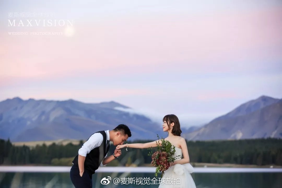 新西兰的麦坎锡地区（Mackenzie Country）涵盖了著名的旅游胜地蒂卡