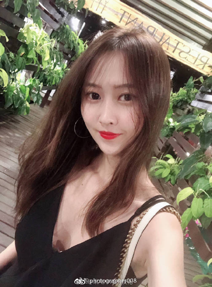 /狮子座/ 身高164 /体重44KG /金融行业