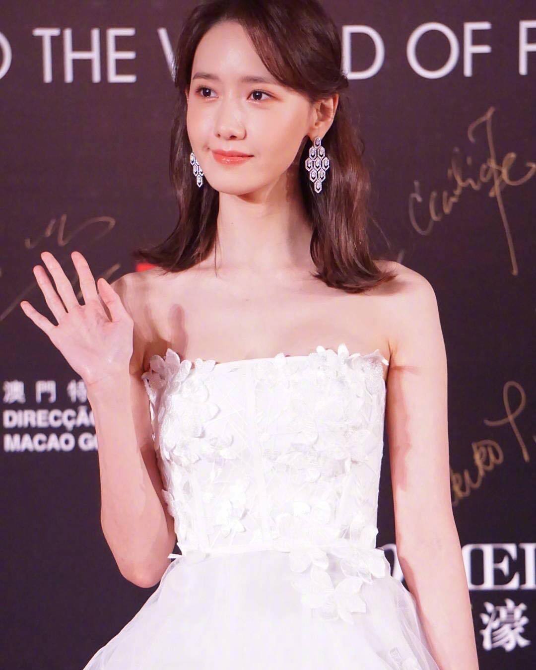 12月8日，在澳门出席澳门国际影展开幕红毯的Yoona