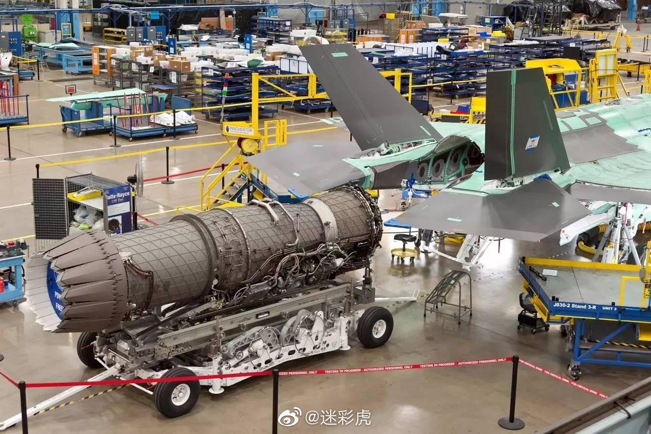 F135发动机是基于F-22的F119发动机而研制的