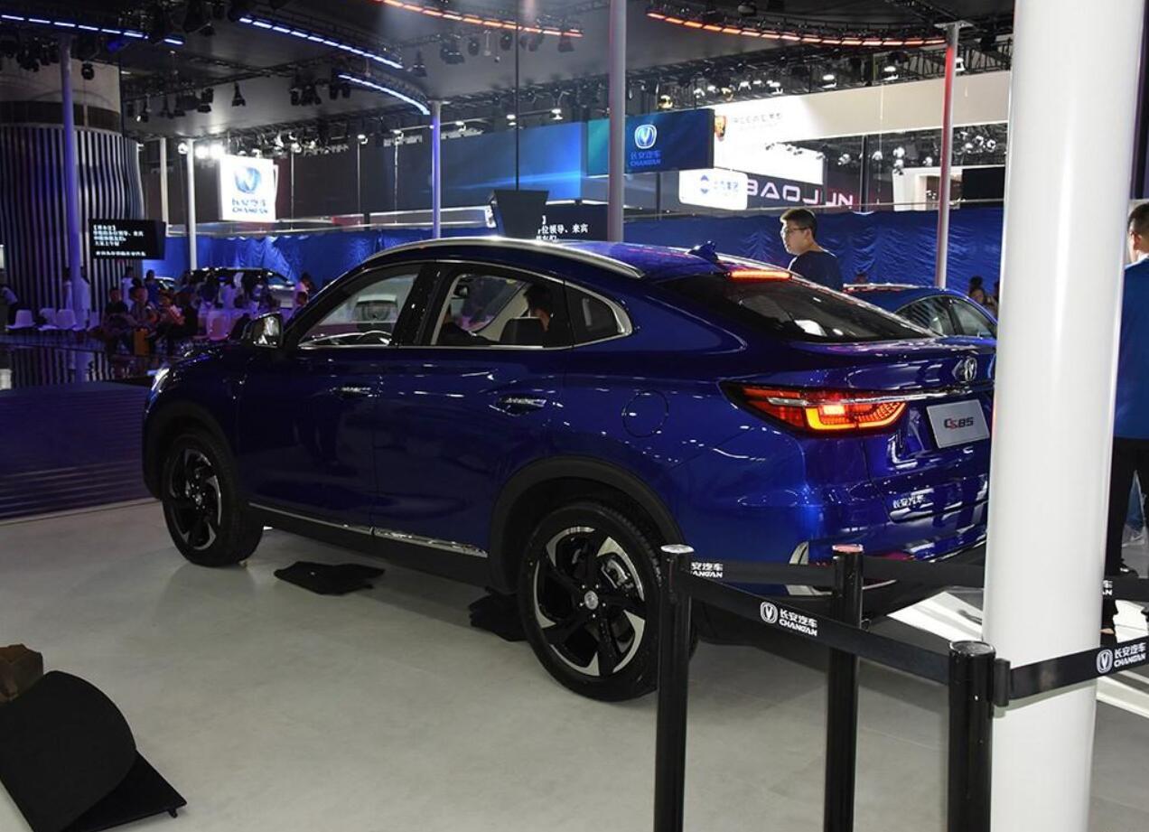 最引人注目的国产SUV，2.0T配爱信8AT，四根排气管特别霸气！-新浪汽车