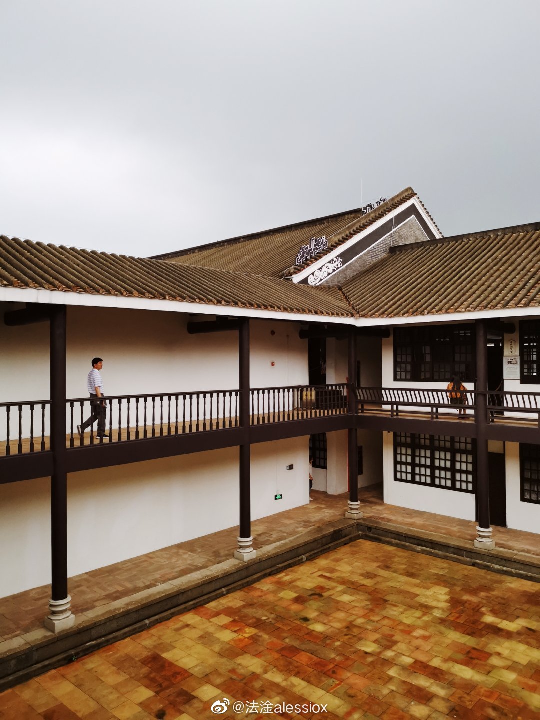 公众号：chaoqi_images约拍wx：alessiofotoInstagram: chaoqi_xu