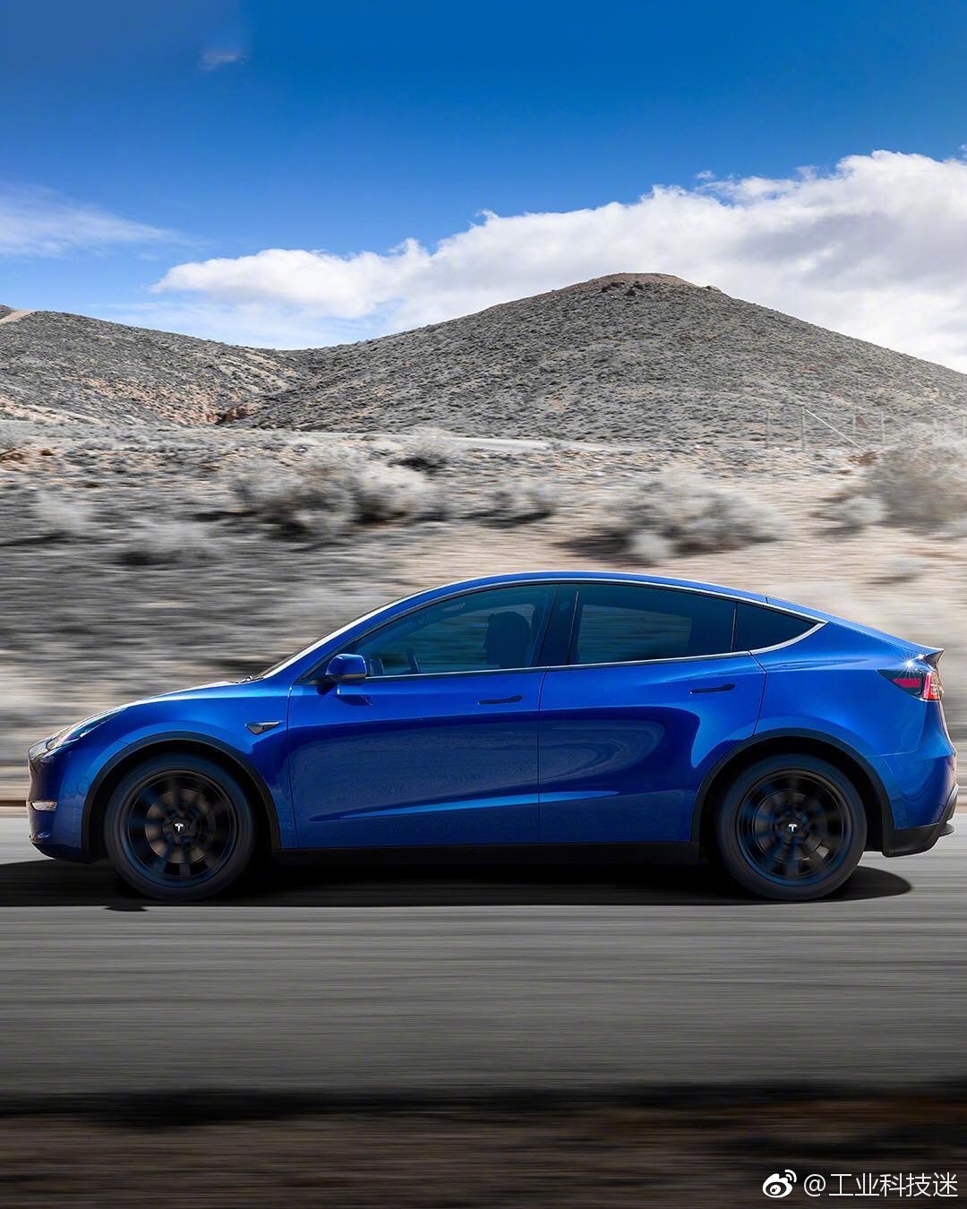 特斯拉model Y 官方帅气靓照来了!