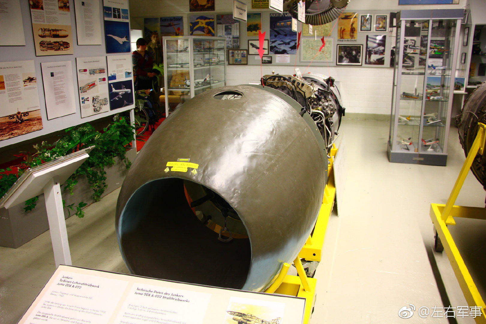 图为德国汉诺威空军博物馆珍藏的Jumo004发动机Jumo 004是世界首款投|空军博物馆|发动机|汉诺威_新浪新闻