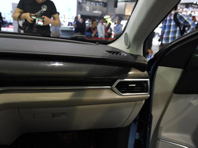 红旗翻身指日可待，全新平民新能源SUV红旗EHS3震撼面市！-新浪汽车